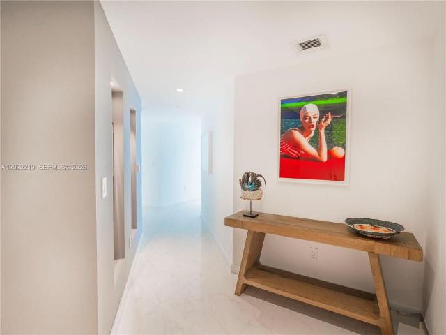 Luxury apartment complex for rent in Miami, United States