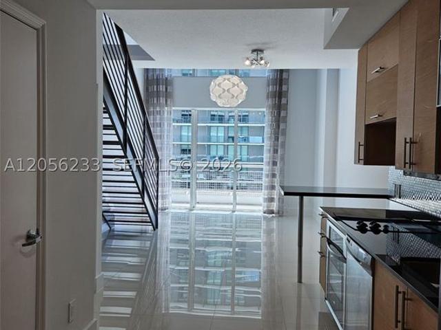 Luxury apartment complex for rent in Miami, United States