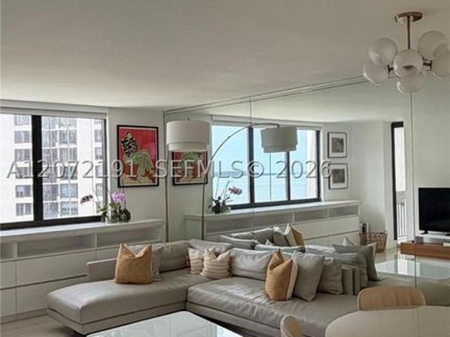 Luxury apartment complex for rent in Miami, United States