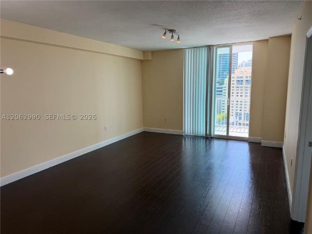 Luxury apartment complex for rent in Miami, United States