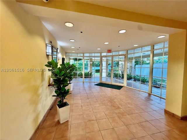 Luxury apartment complex for rent in Miami, United States