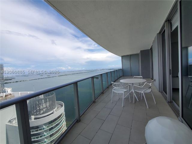 Luxury apartment complex for rent in Miami, United States