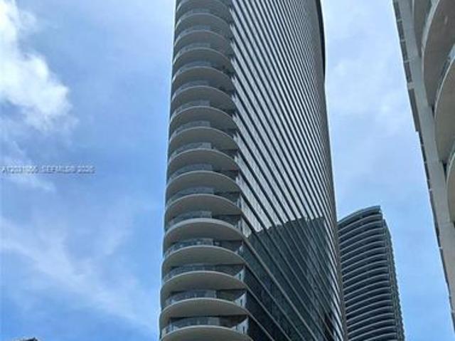 Luxury apartment complex for rent in Miami, United States
