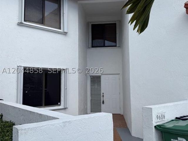 Luxury apartment complex for rent in Miami, United States