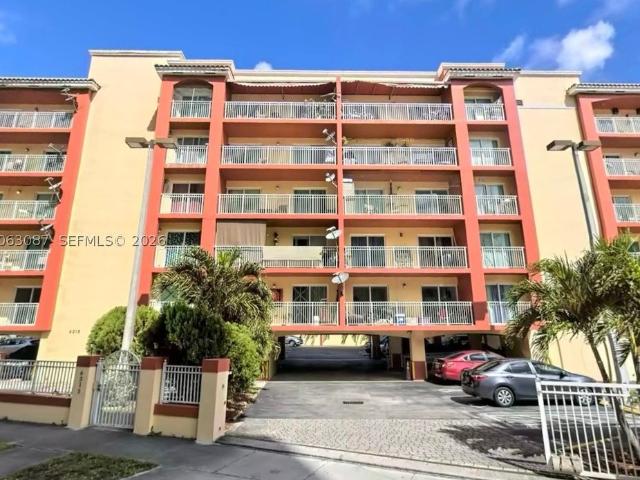 Luxury apartment complex for rent in Miami, United States