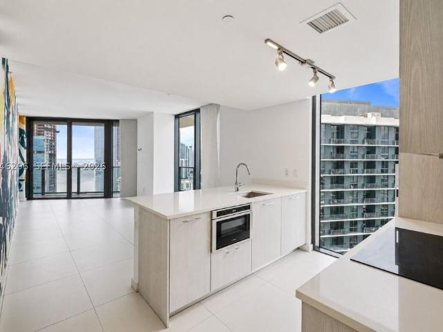 Luxury apartment complex for rent in Miami, United States