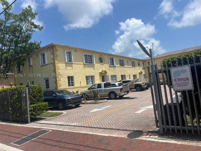 Luxury apartment complex for rent in Miami, United States