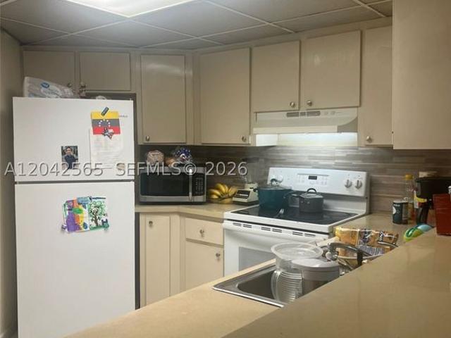 Luxury apartment complex for rent in Miami, United States