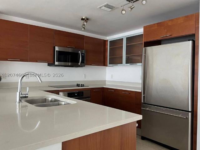 Luxury apartment complex for rent in Miami, United States