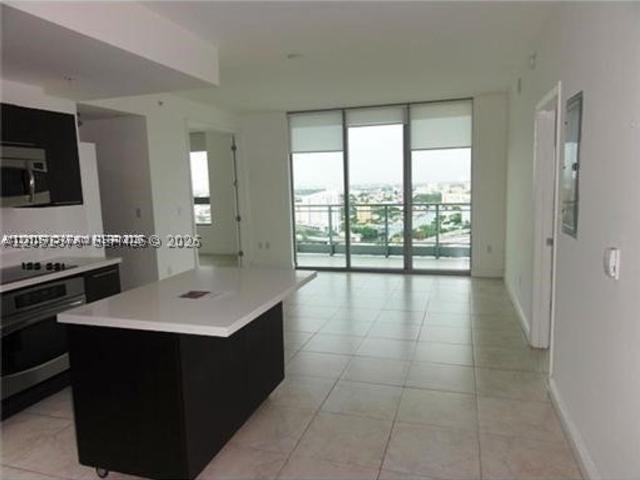 Luxury apartment complex for rent in Miami, United States