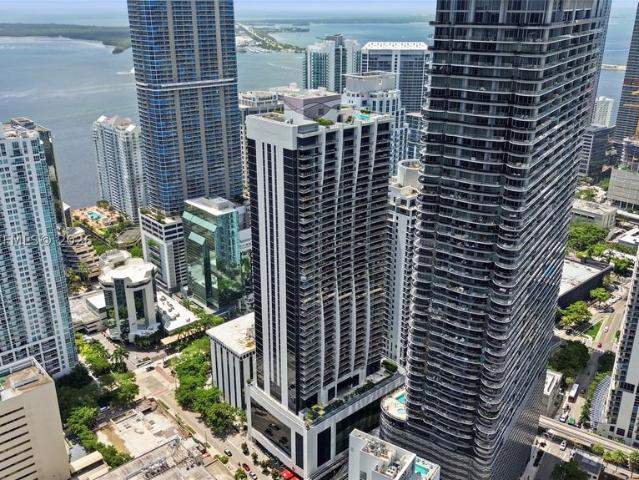 Luxury apartment complex for rent in Miami, United States
