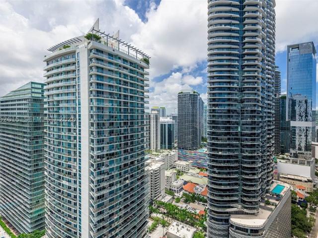 Luxury apartment complex for rent in Miami, United States