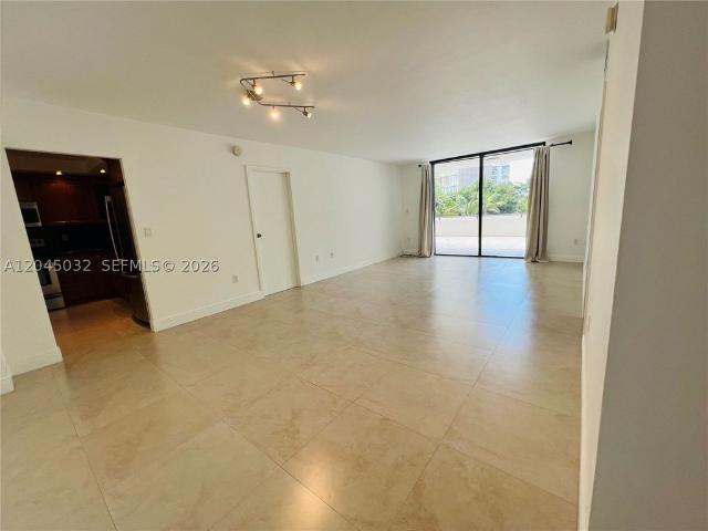 Luxury apartment complex for rent in Miami, United States
