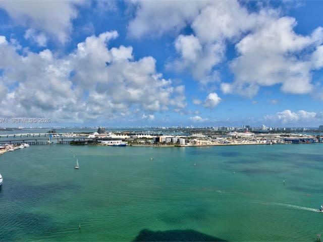 Luxury apartment complex for rent in Miami, United States