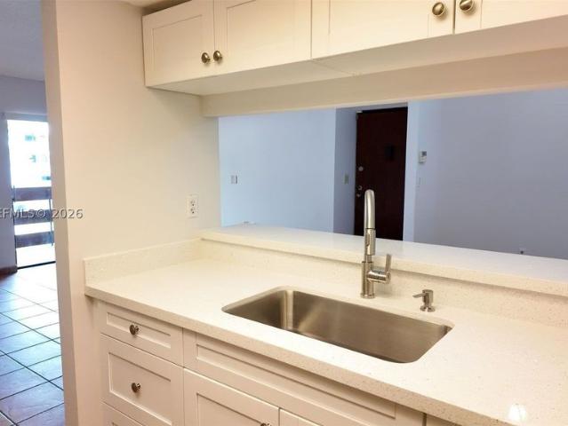 Luxury apartment complex for rent in Miami, United States