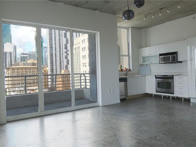 Luxury apartment complex for rent in Miami, United States