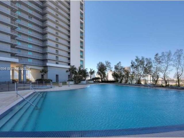 Luxury apartment complex for rent in Miami, United States