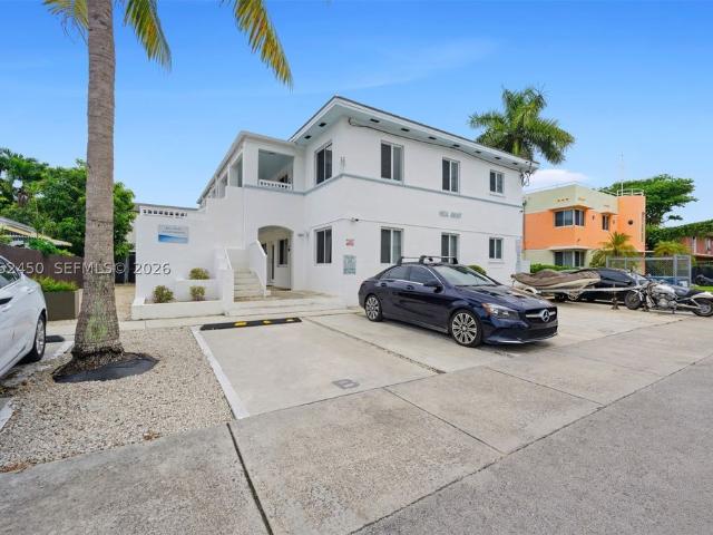 Luxury apartment complex for rent in Miami, United States