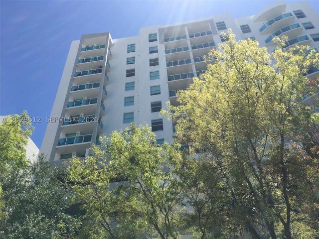 Luxury apartment complex for rent in Miami, United States