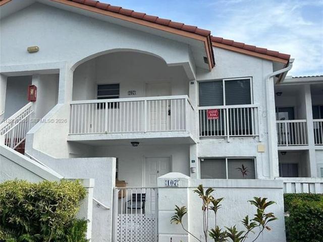 Luxury apartment complex for rent in Miami, United States