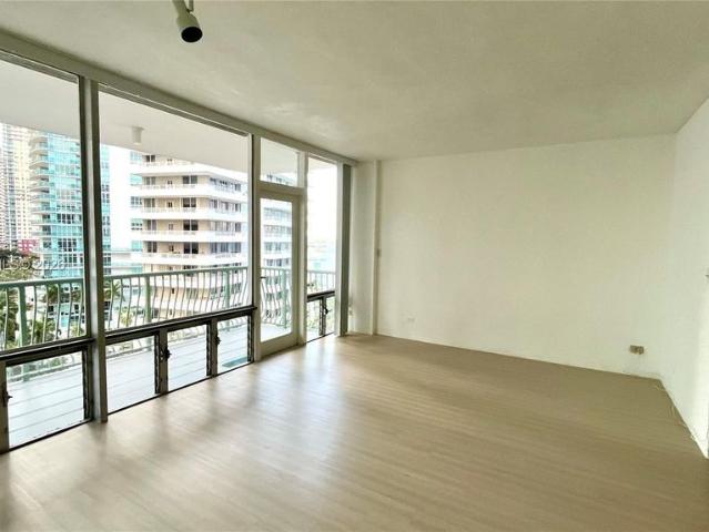 Luxury apartment complex for rent in Miami, United States