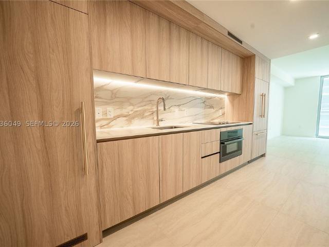 Luxury apartment complex for rent in Miami, United States