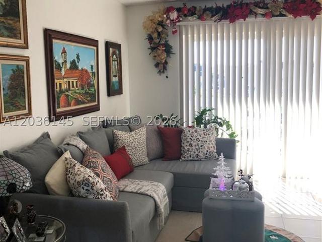 Luxury apartment complex for rent in Miami, United States