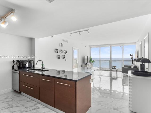 Luxury apartment complex for rent in Miami, United States
