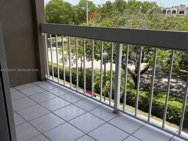 Luxury apartment complex for rent in Miami, United States