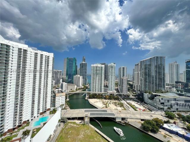 Luxury apartment complex for rent in Miami, United States