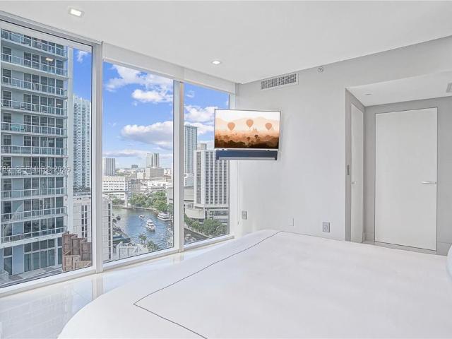 Luxury apartment complex for rent in Miami, United States