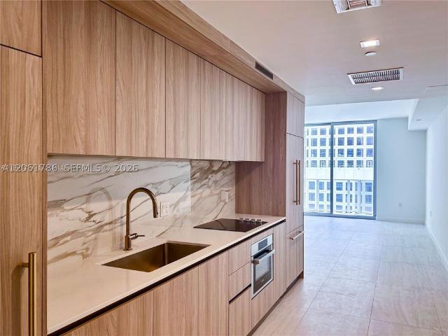 Luxury apartment complex for rent in Miami, United States