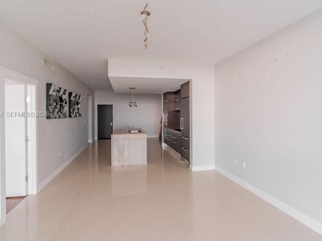 Luxury apartment complex for rent in Miami, United States