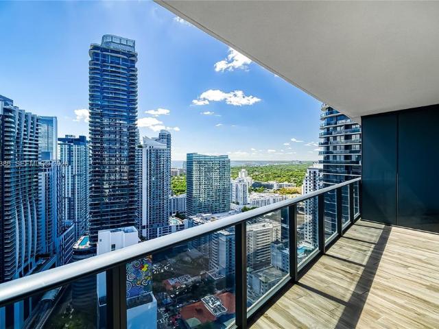 Luxury apartment complex for rent in Miami, United States