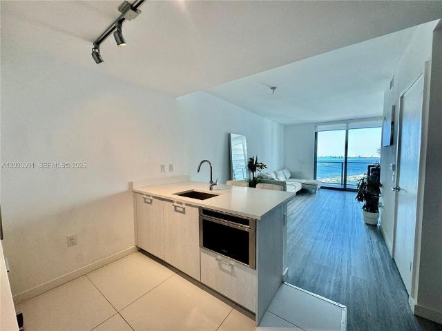 Luxury apartment complex for rent in Miami, United States