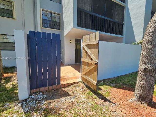 Luxury apartment complex for rent in Miami, United States