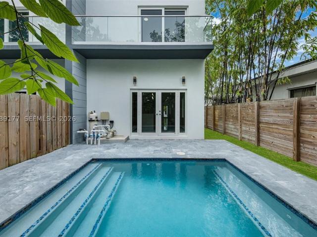 Luxury apartment complex for rent in Miami, United States
