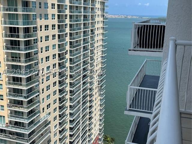 Luxury apartment complex for rent in Miami, United States