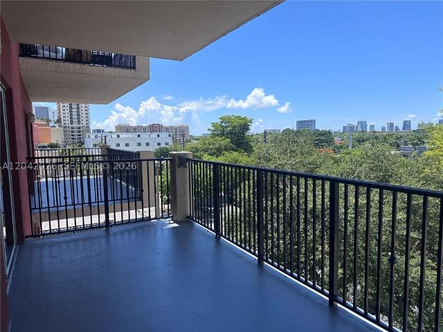 Luxury apartment complex for rent in Miami, United States