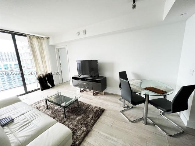 Luxury apartment complex for rent in Miami, United States