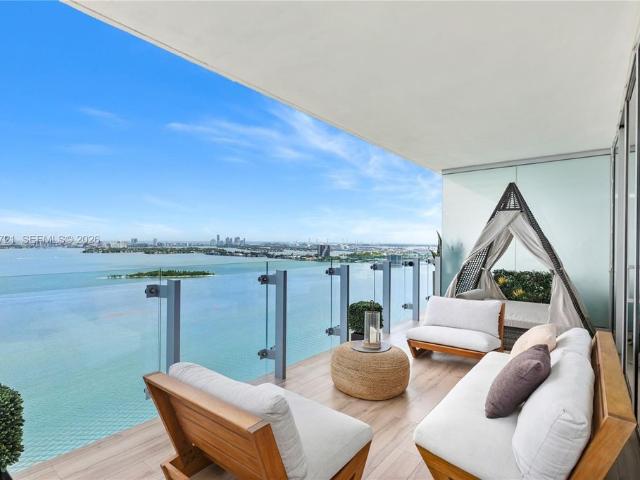 Luxury apartment complex for rent in Miami, United States