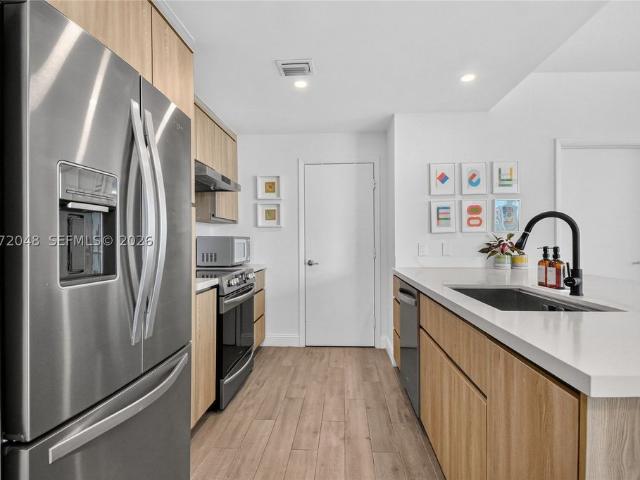 Luxury apartment complex for rent in Miami, United States