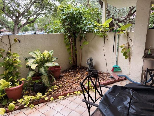 Luxury apartment complex for rent in Miami, United States