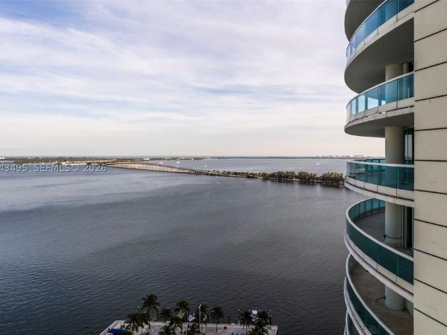 Luxury apartment complex for rent in Miami, United States