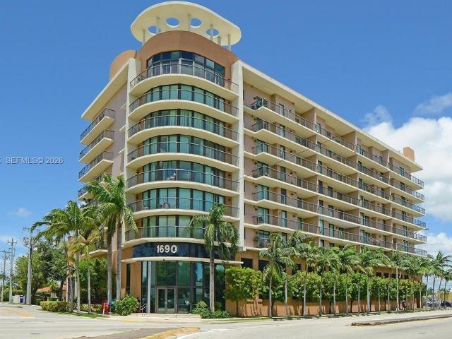 Luxury apartment complex for rent in Miami, United States