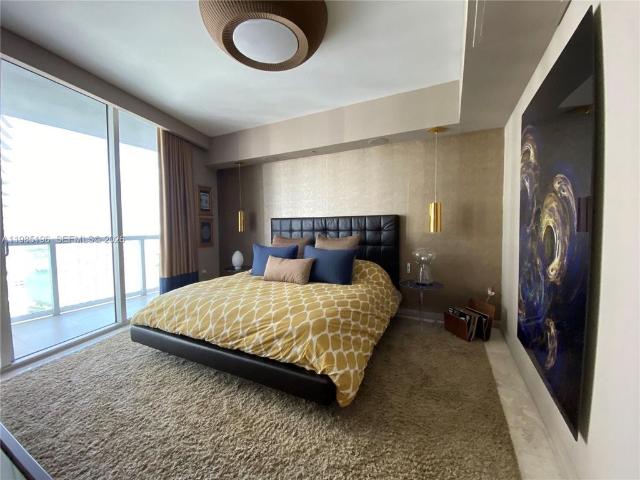 Luxury apartment complex for rent in Miami, United States