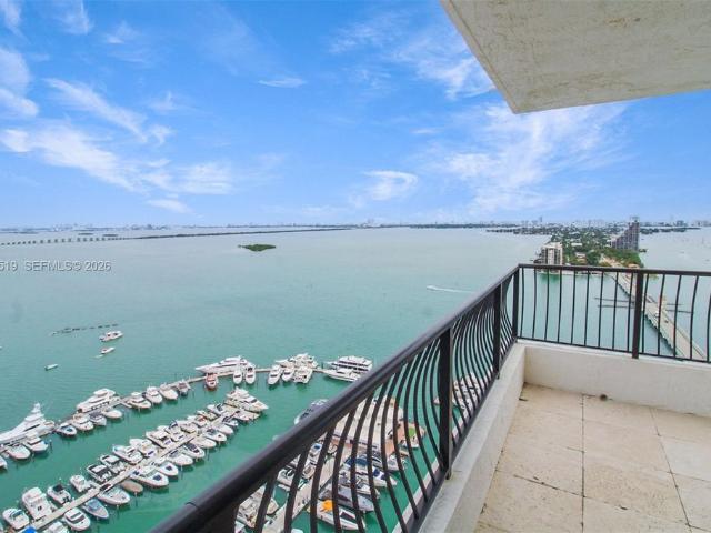 Luxury apartment complex for rent in Miami, United States