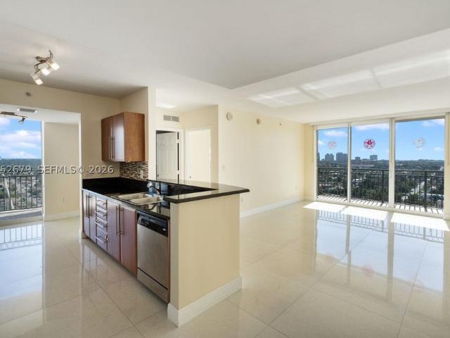Luxury apartment complex for rent in Miami, United States