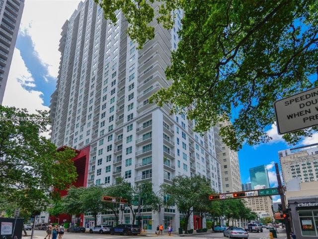 Luxury apartment complex for rent in Miami, United States
