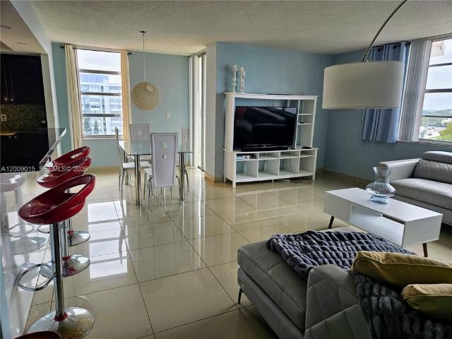 Luxury apartment complex for rent in Miami, United States